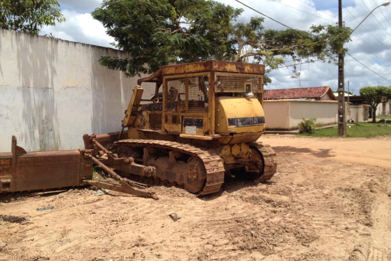 Trator de Esteiras Caterpillar D6 95/95 - Alípio Máquinas | Trucadao.com.br