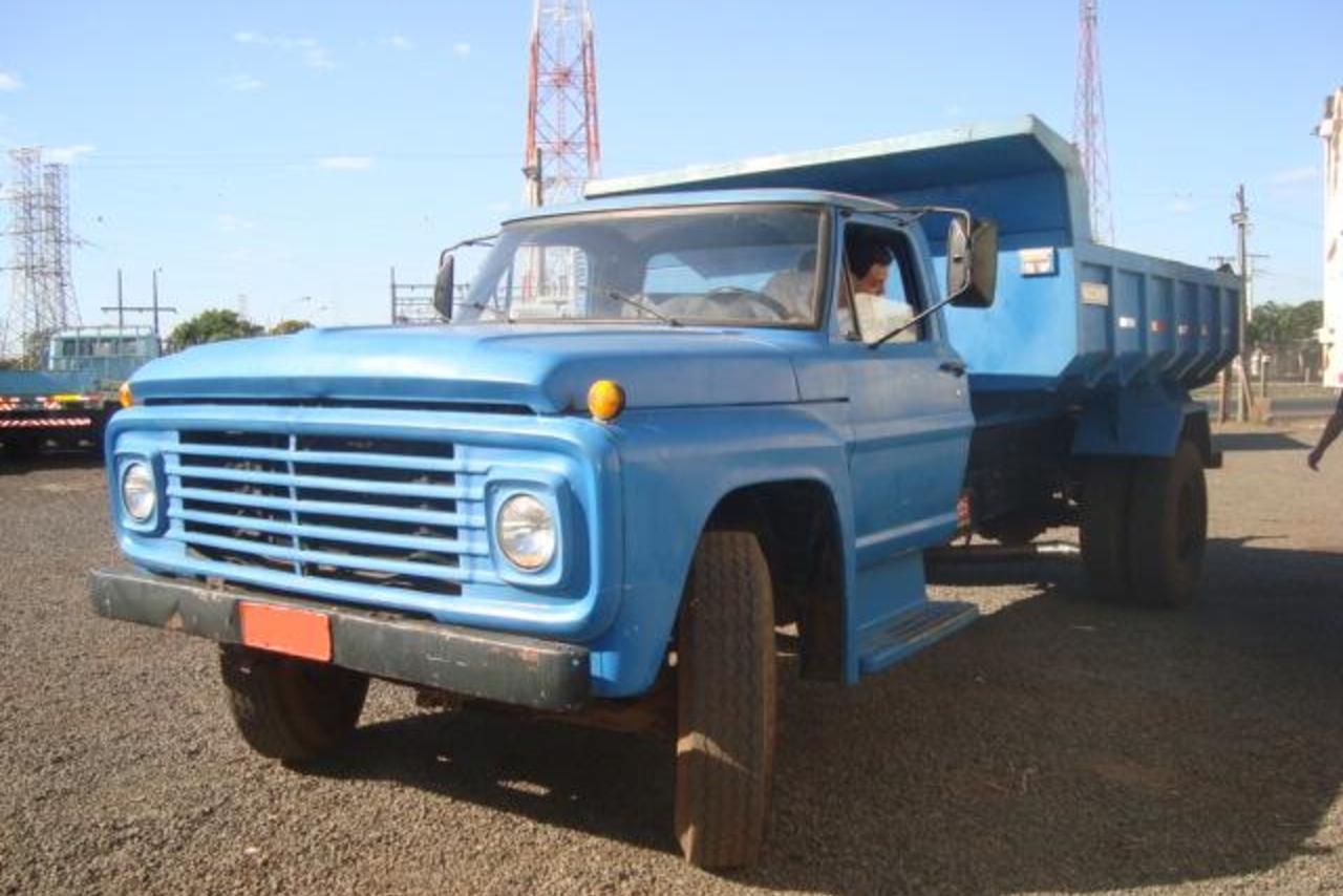 Caminhão Ford F600 73/73 - Paixão Caminhões | Trucadao.com.br