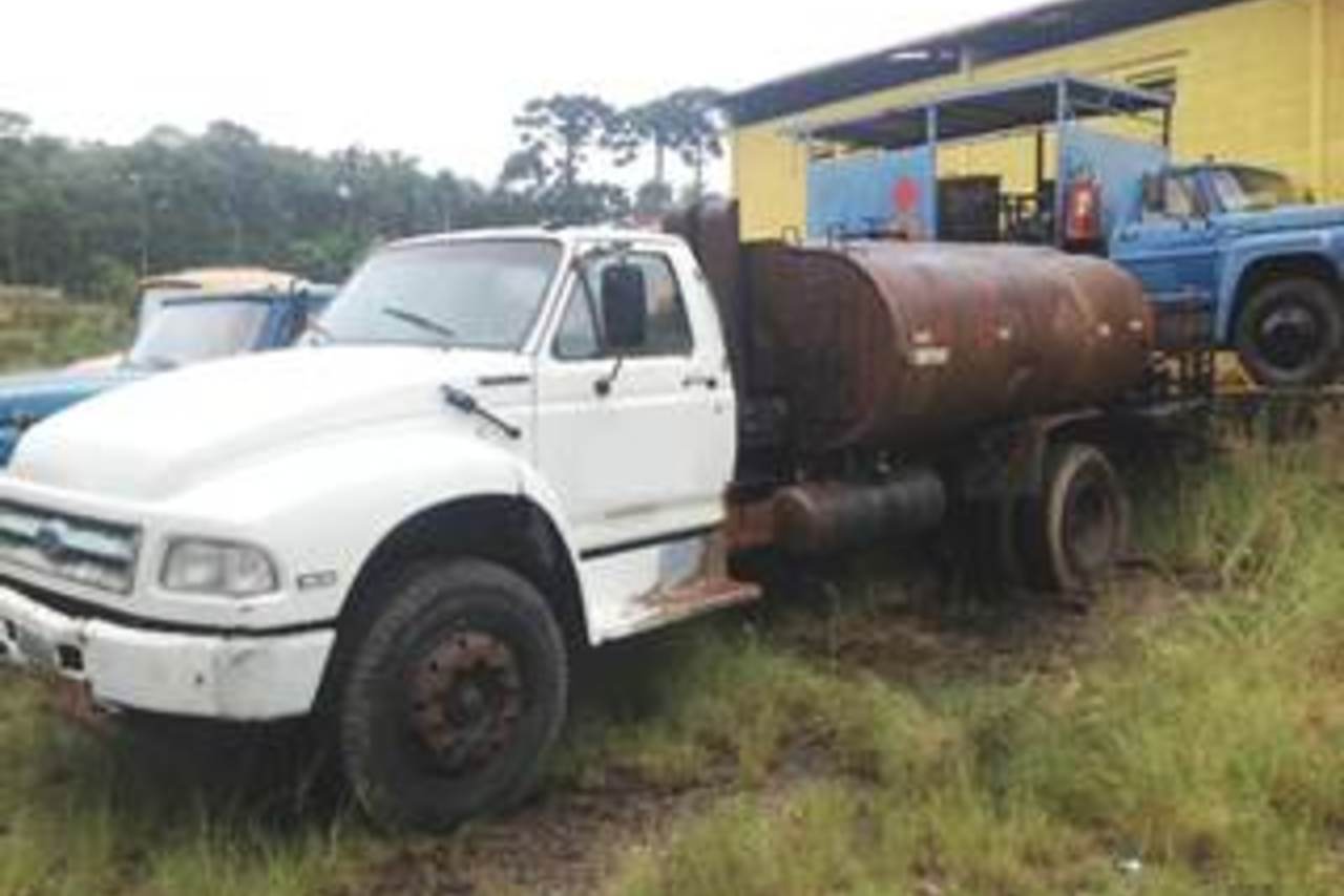 Caminhão Ford F14000 95/95 - BHLOC | Trucadao.com.br