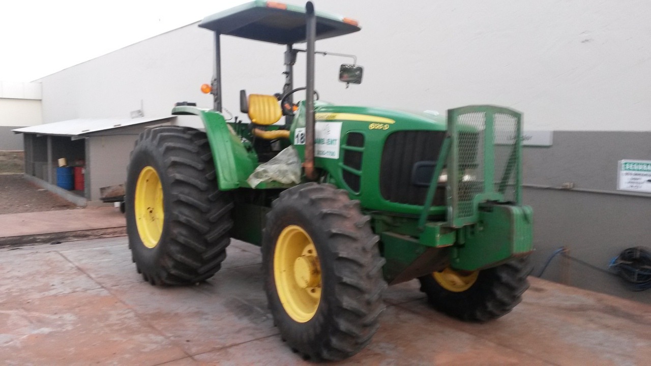 Trator John Deere 6125D 11/11 - Usados CG | Trucadao.com.br