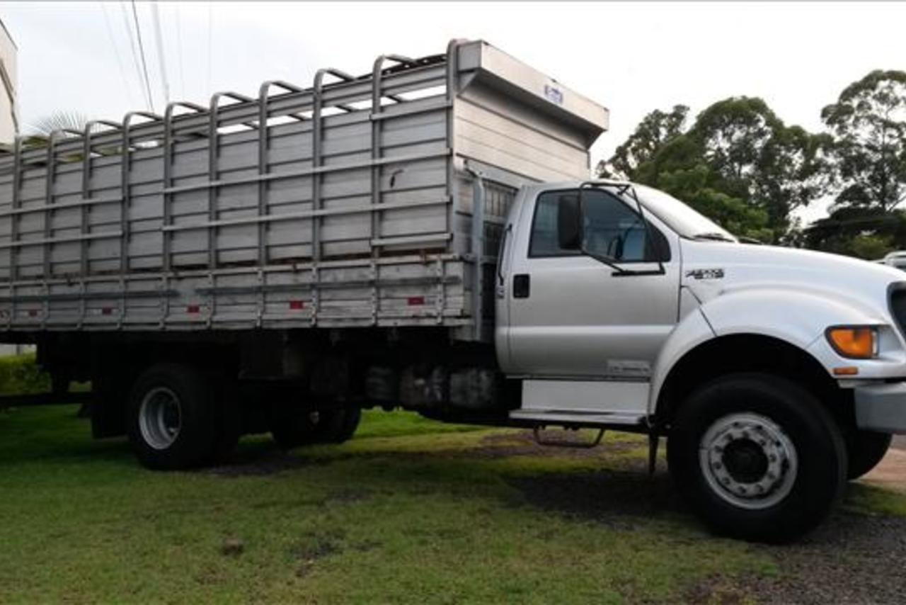 Caminhão Ford F14000 03/04 - Rema Caminhões | Trucadao.com.br