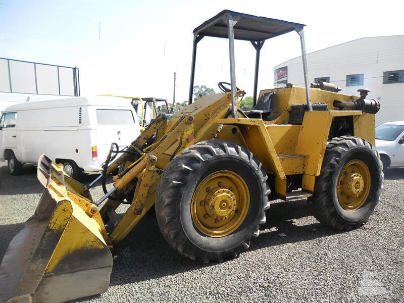 Pá carregadeira Case W7 83/83 - Barão das Máquinas | Trucadao.com.br