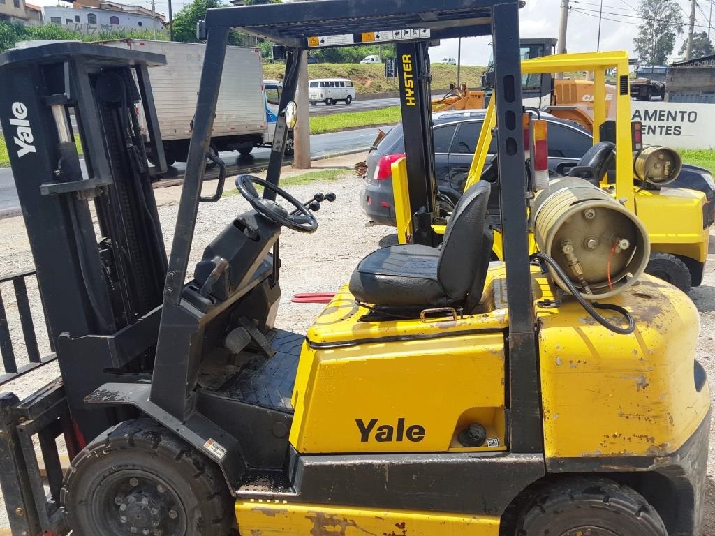 Empilhadeira Yale GP25 00/00 - BHLOC | Trucadao.com.br
