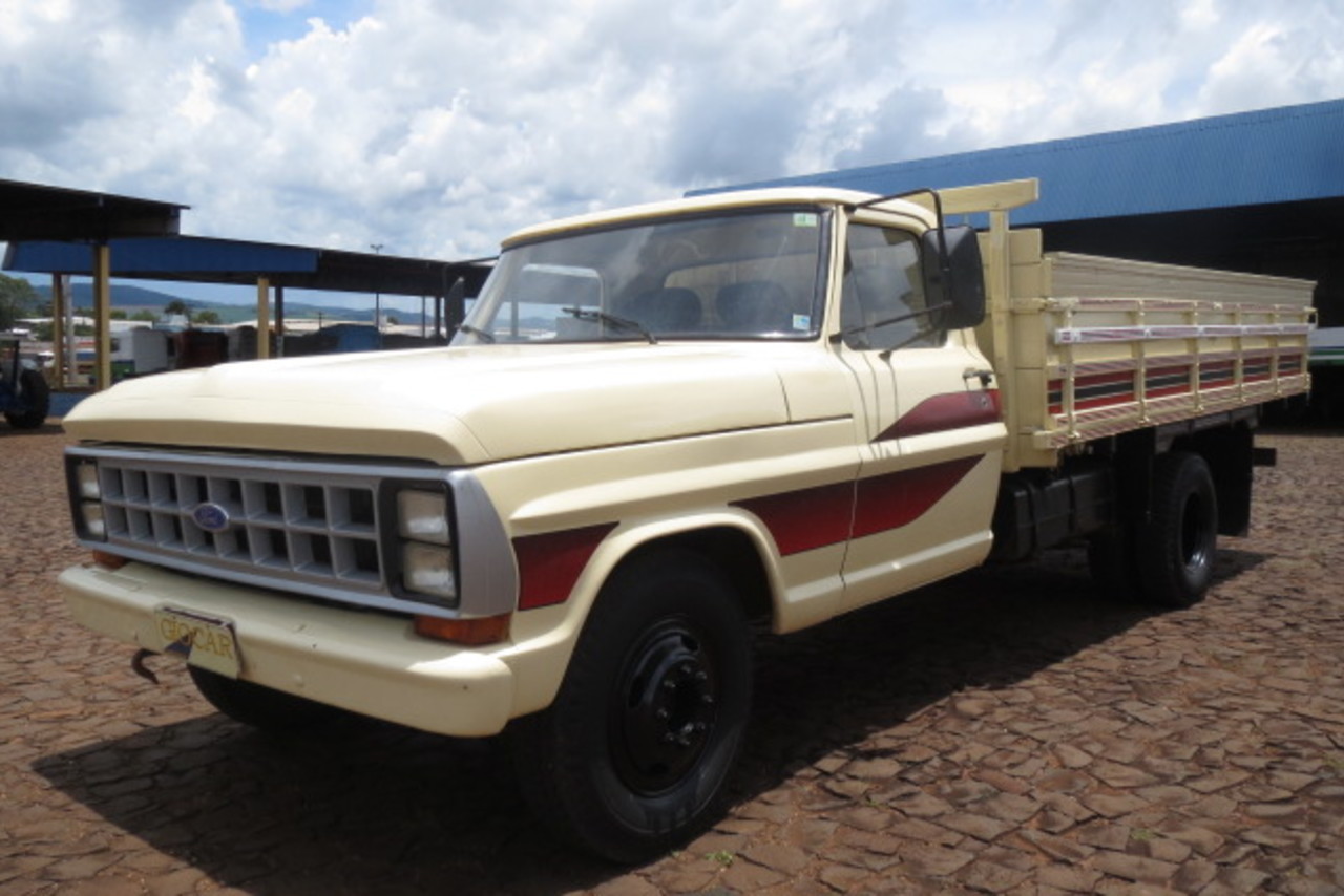 Caminhão Ford F4000 81/81 - Giocar Caminhões | Trucadao.com.br