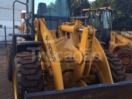 Pá carregadeira Foton FL 936 S/G 10 Toneladas 12/12 - Aguinaldo ...