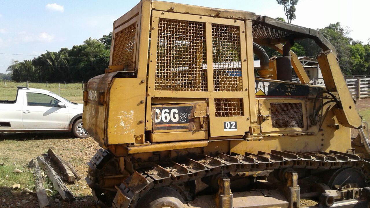 Trator de Esteiras Caterpillar D6 02/02 - Premium Tratores | Trucadao ...