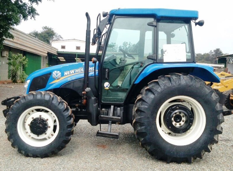 Trator New Holland TL75 15/15 - BHLOC | Trucadao.com.br