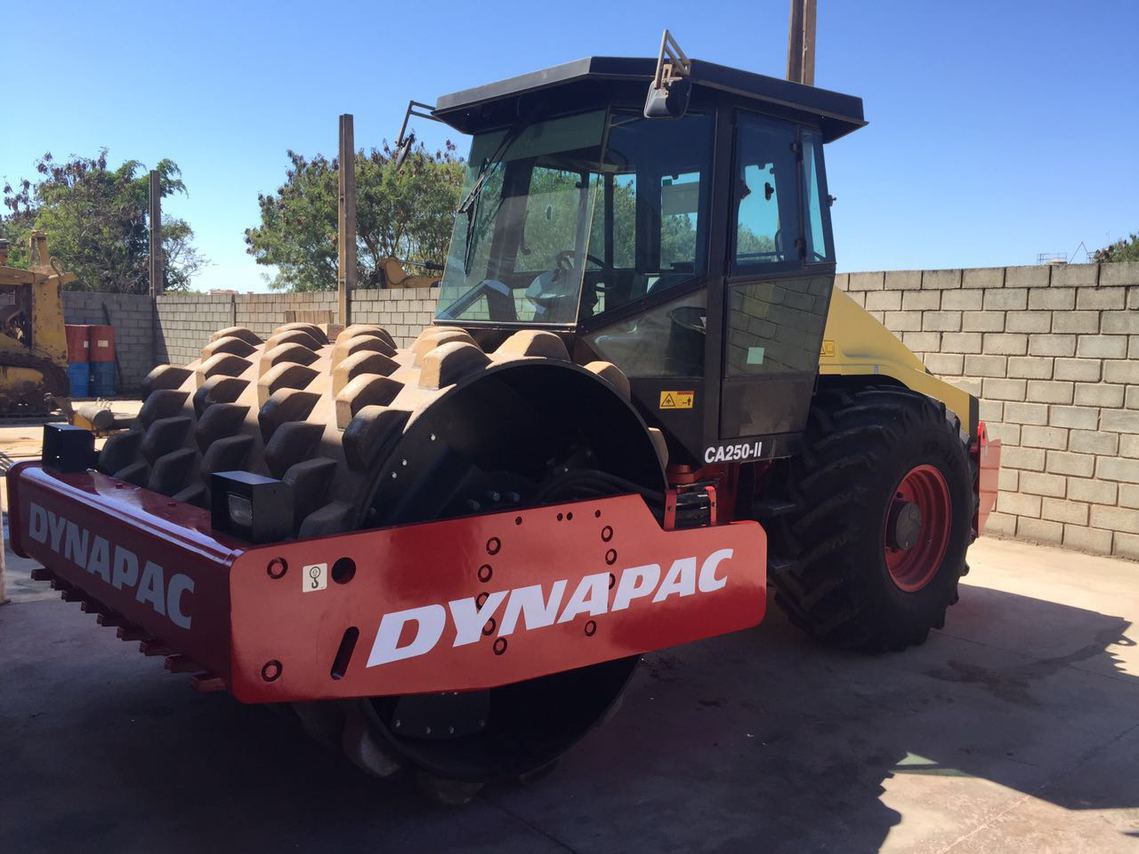 Rolo compactador Dynapac Rolo CA 250 11/11 - Premium Tratores ...