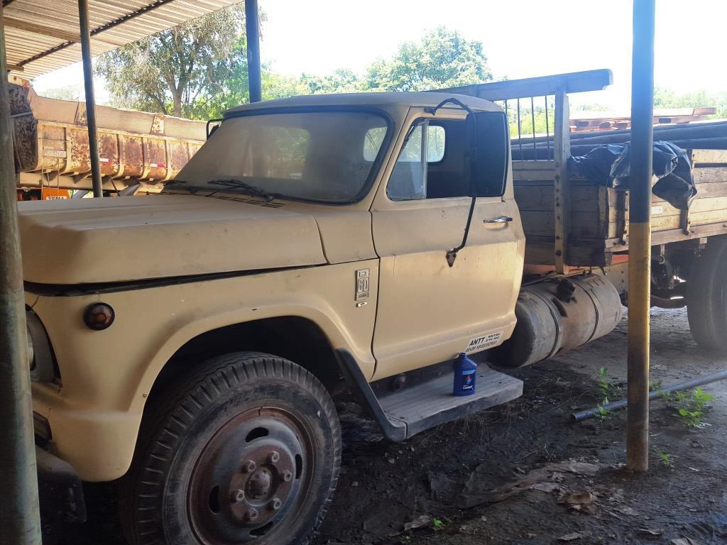 Caminhão Chevrolet D60 77/77 - BHLOC | Trucadao.com.br