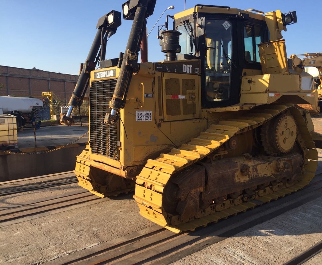 Trator de Esteiras Caterpillar D6 08/08 - Alípio Máquinas | Trucadao.com.br