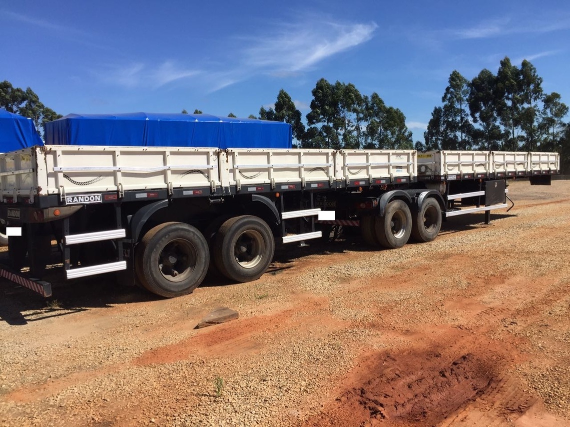 Bitrem Randon Carga seca 12/12 - Ebenezer - Caminhões e Carretas ...