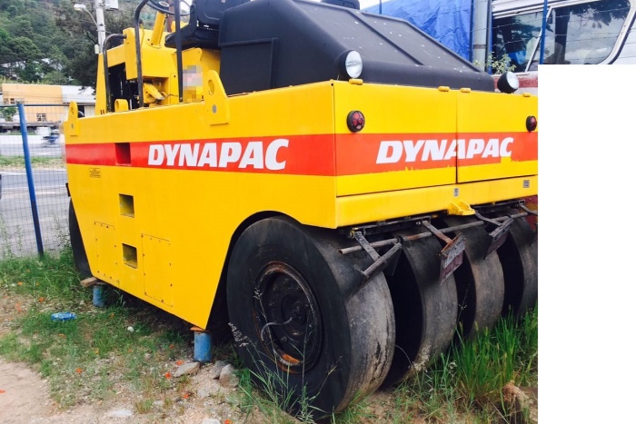 Rolo compactador Dynapac CP221 00/00 - Ldl - Gestao de Negocios e ...