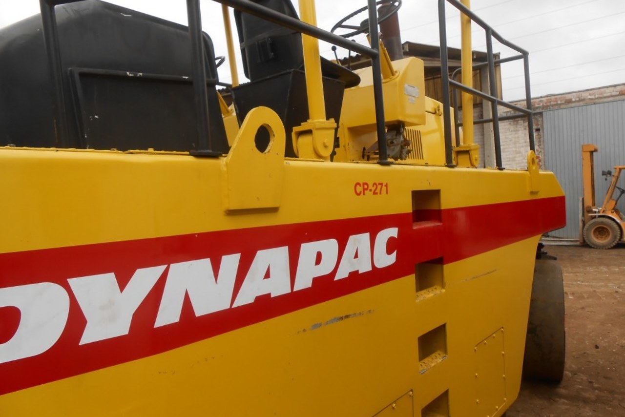 Rolo compactador Dynapac CP271 05/05 - Birmaq Equipamentos Ltda ...