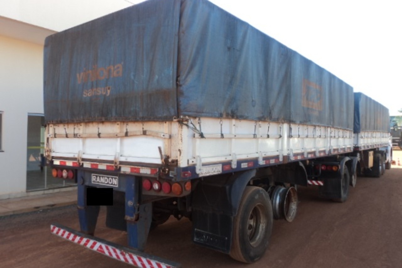 Bitrem Randon Graneleira 08/08 - Gold Caminhões | Trucadao.com.br