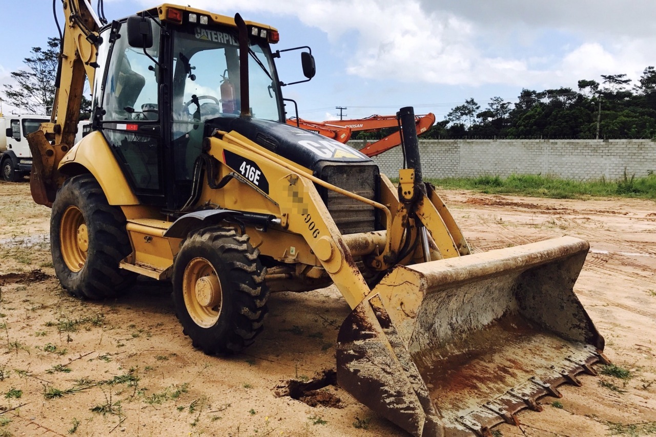Retroescavadeira Caterpillar 416E 14/14 - Premium Tratores | Trucadao.com.br