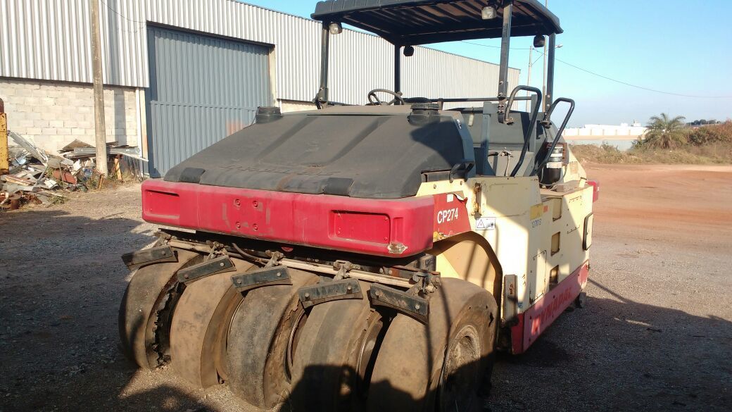 Rolo compactador Dynapac CP274 10/10 - 5X Máquinas | Trucadao.com.br