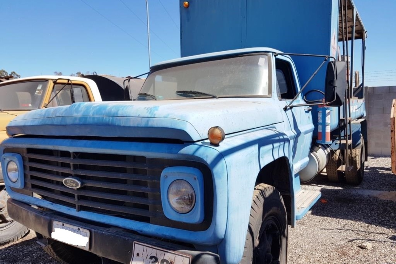 Caminhão Ford F13000 82/82 - BHLOC | Trucadao.com.br