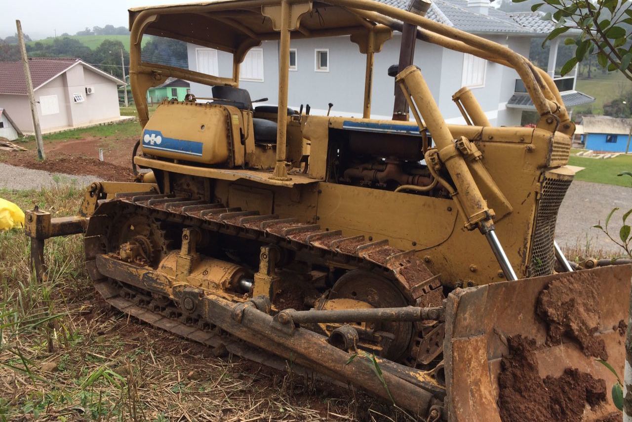 Trator de Esteiras Komatsu D60 85/85 - Linck Máquinas | Trucadao.com.br