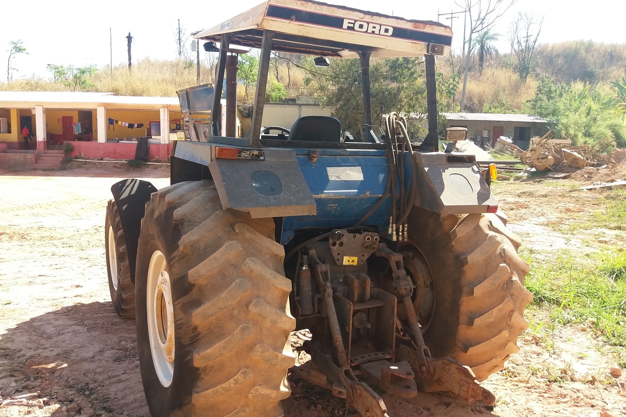 Trator Ford 8430 97/97 - Rogério Tratores BH | Trucadao.com.br