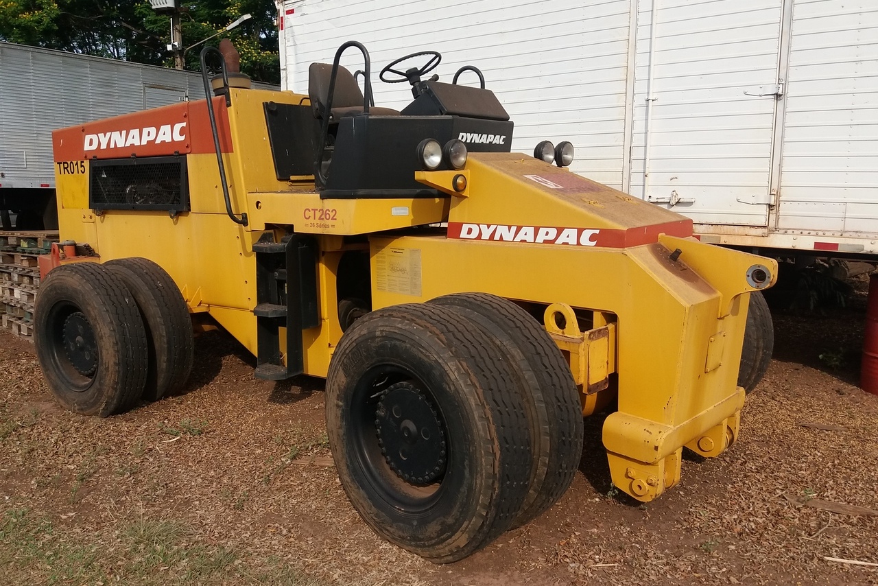 Rolo compactador Dynapac CT262 04/00 - Rogério Tratores BH | Trucadao ...