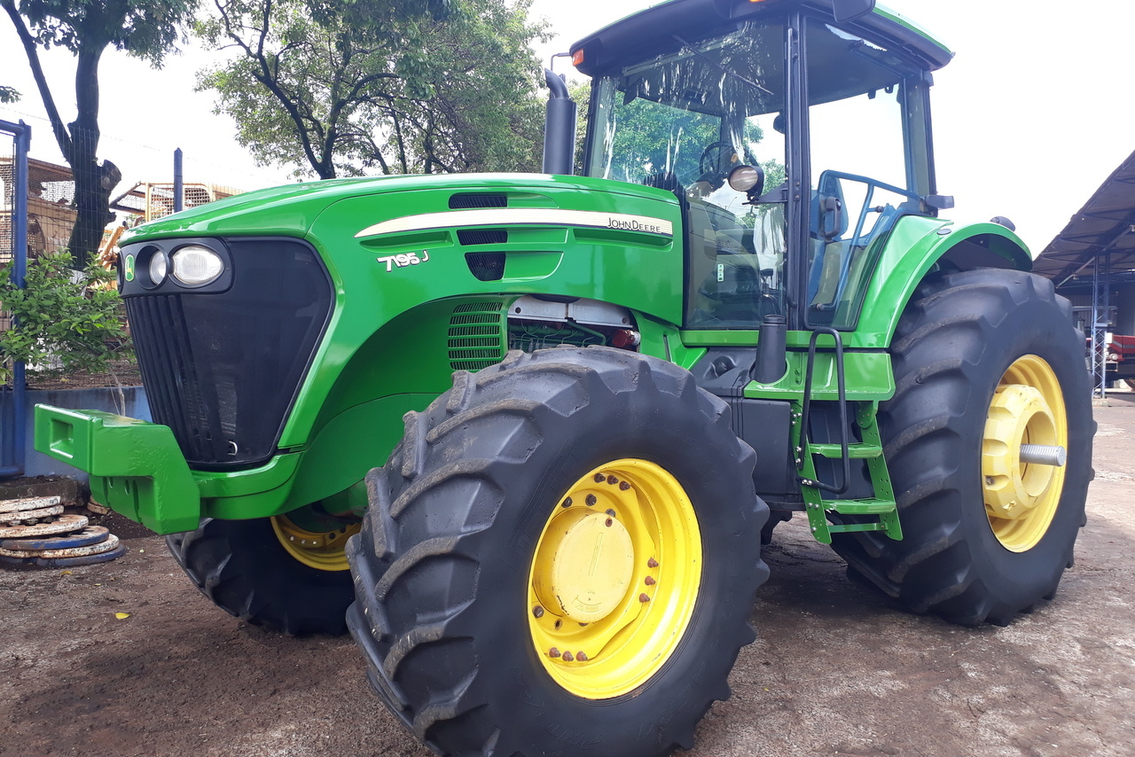 Trator John Deere 7195J 12/12 - Travel Máquinas Agrícolas | Trucadao.com.br