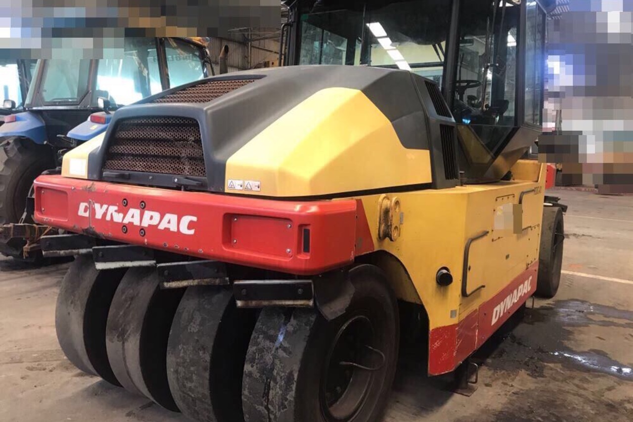 Rolo compactador Dynapac CP274 13/13 - Premium Tratores | Trucadao.com.br