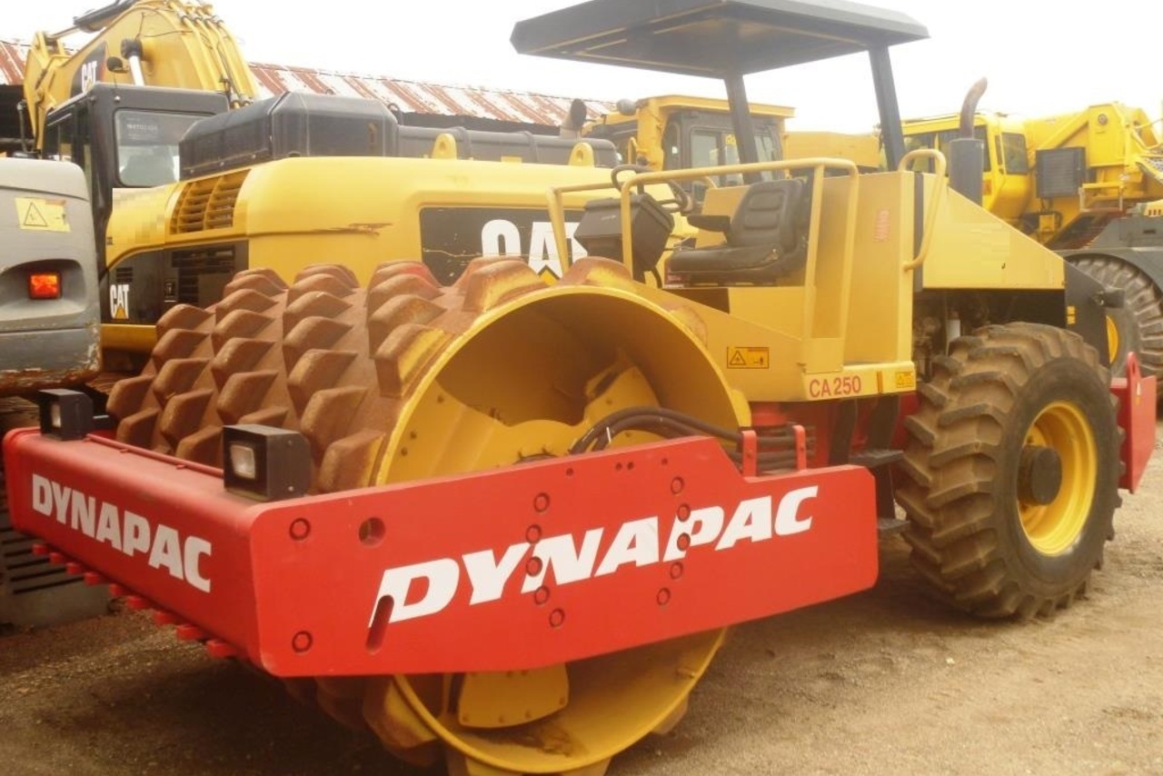 Rolo compactador Dynapac Rolo CA 250 07/07 - Birmaq Equipamentos Ltda ...