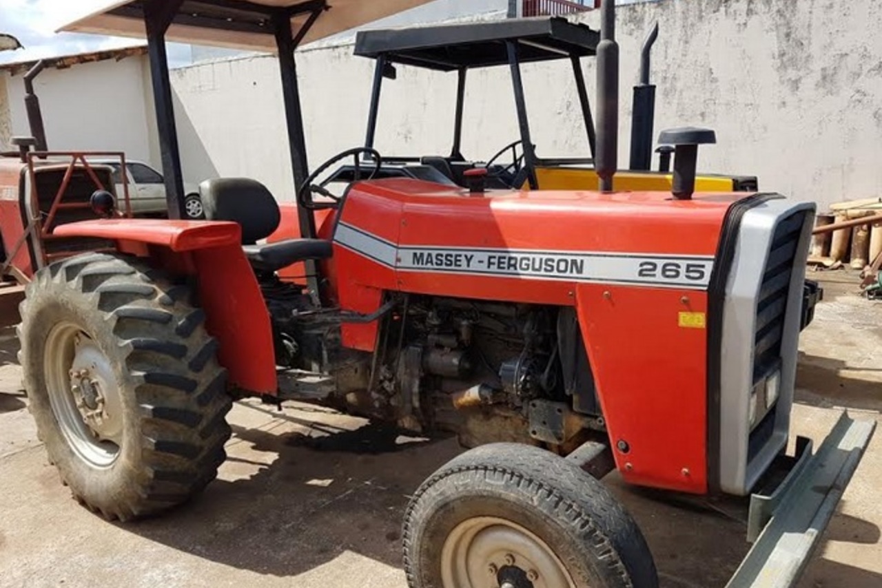 Trator Massey Ferguson 265 88/88 - BHLOC | Trucadao.com.br