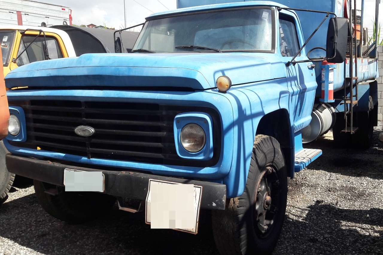Caminhão Ford F13000 82/82 - BHLOC | Trucadao.com.br