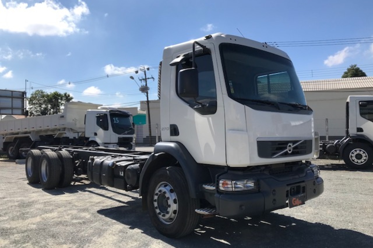Caminhão Volvo VM 270 13/13 - G4 Caminhões | Trucadao.com.br