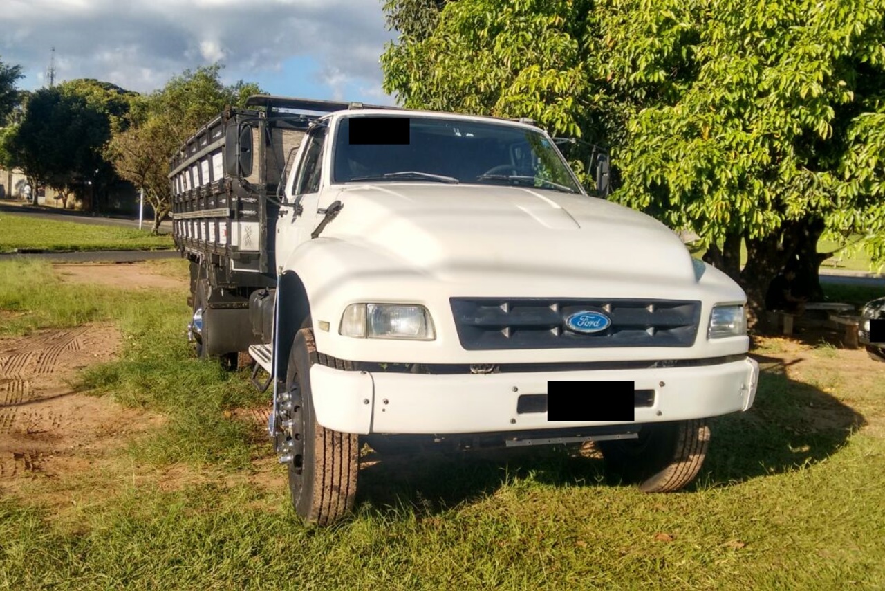 Caminhão Ford F14000 95/95 - Real Veículos Piedade | Trucadao.com.br