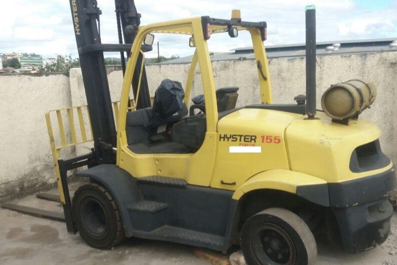 Empilhadeira Hyster H-155FT 08/08 - BHLOC | Trucadao.com.br