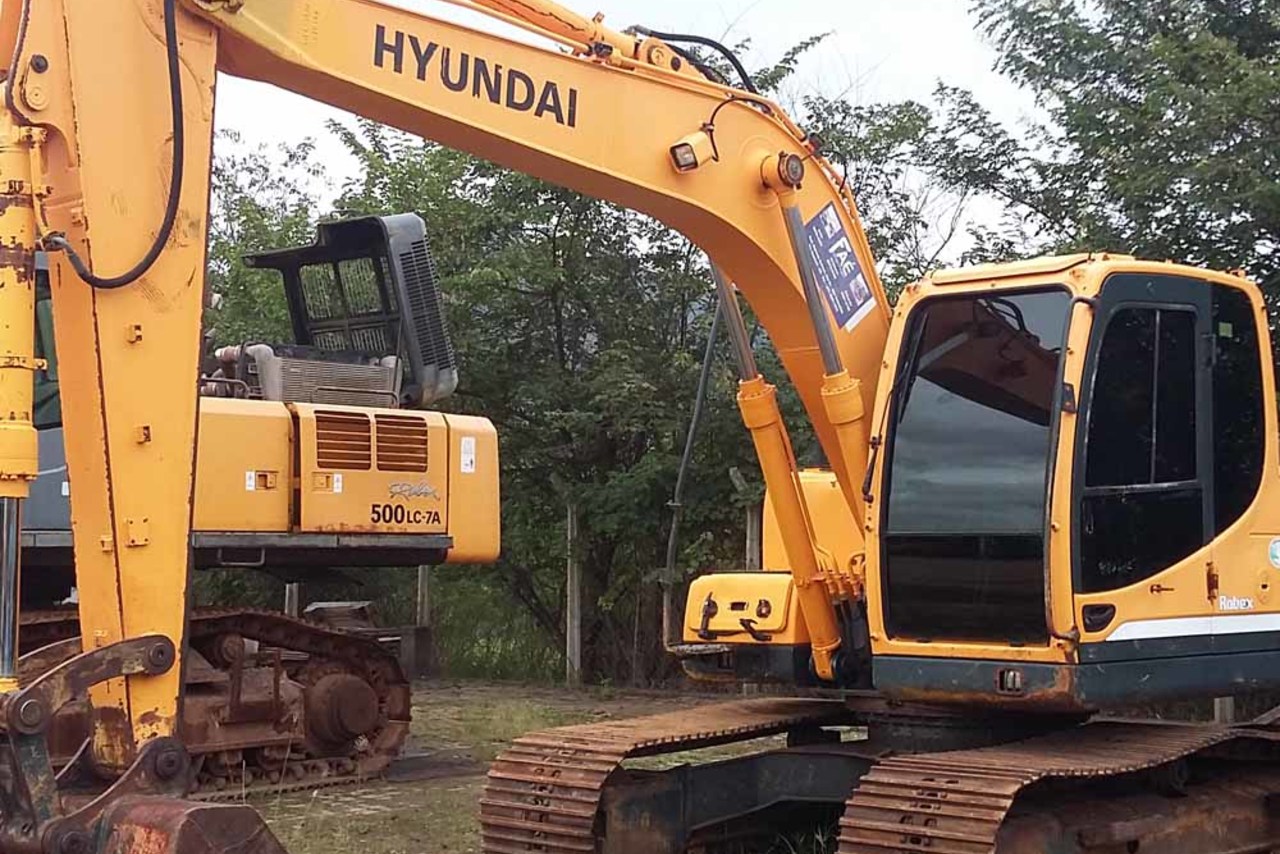 Escavadeira Hyundai R140 12/13 - Ktop equipamentos | Trucadao.com.br