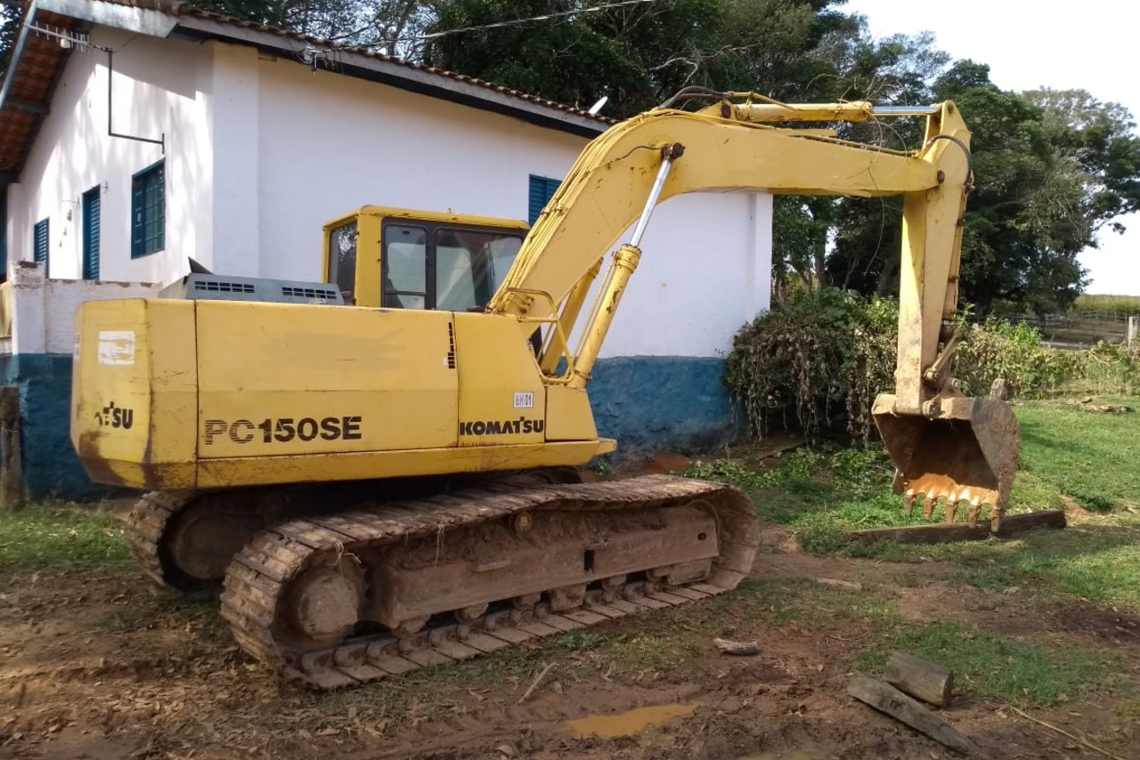 Escavadeira Komatsu PC150 03/03 - LNA Máquinas | Trucadao.com.br