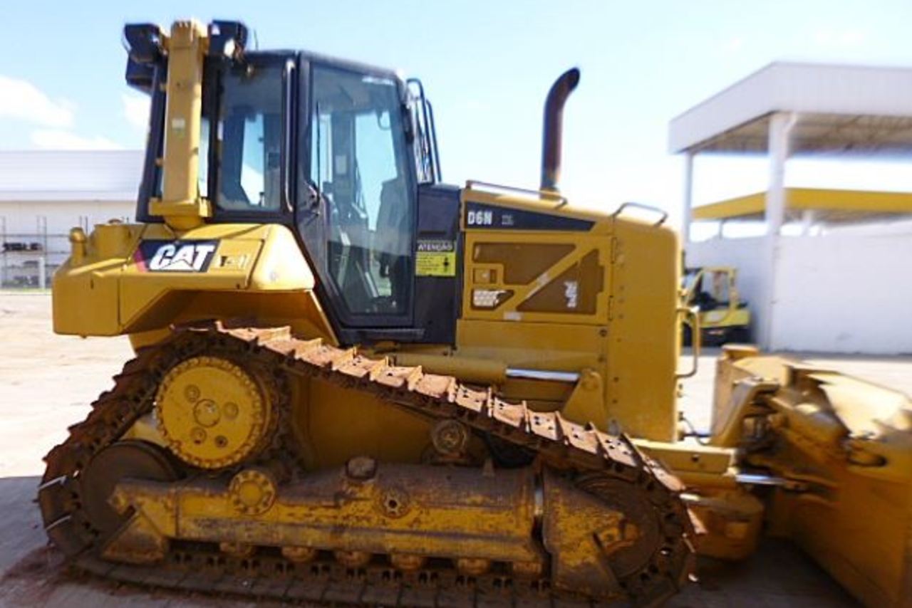 Trator de Esteiras Caterpillar D6 10/10 - Aguinaldo Máquinas | Trucadao ...