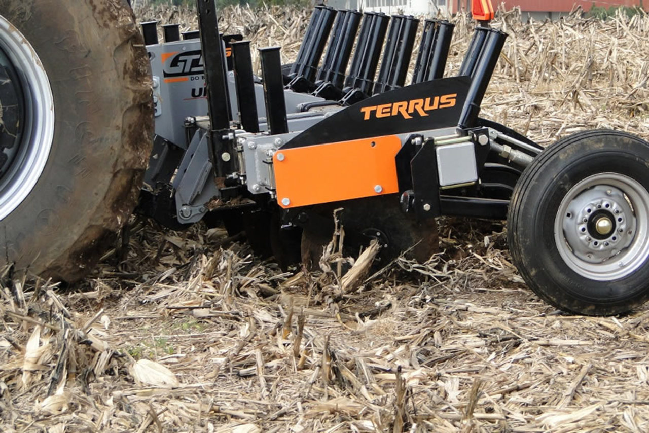 Subsolador GTS Descompactador Terrus 15/15 - MS Máquinas Agrícolas Ltda ...