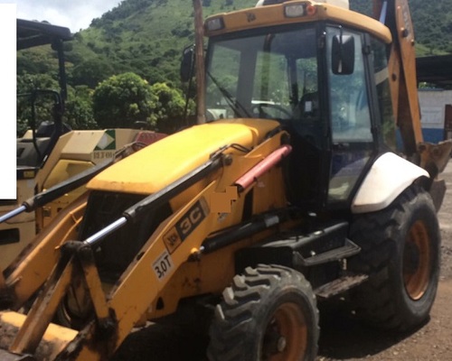 JCB 3C 09/09 - Retroescavadeira à venda - Trucadão