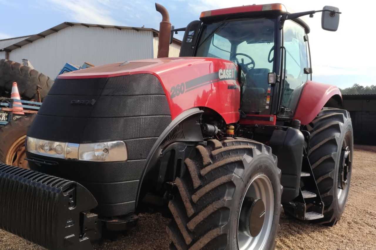 Trator Case Magnum 270 11/11 - MS Máquinas Agrícolas Ltda | Trucadao.com.br