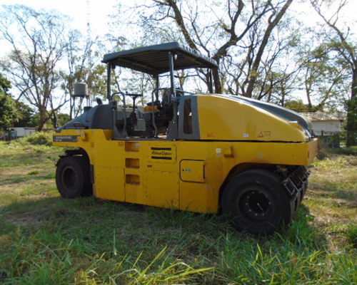 Rolo compactador Dynapac CP221 15/15 - Cunha JR Tratores | Trucadao.com.br