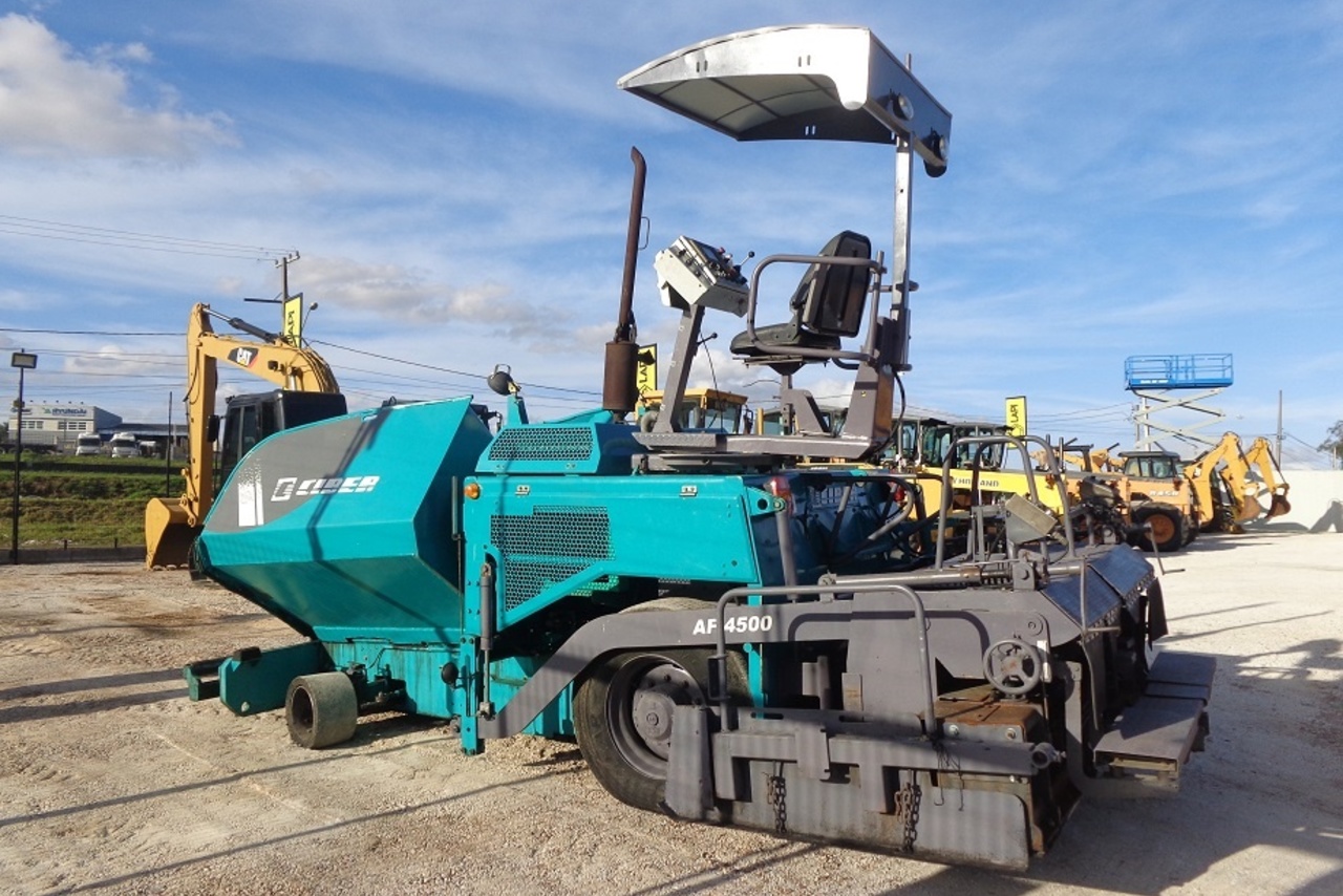 Vibroacabadora Ciber AF 4500 07/07 - Premium Tratores | Trucadao.com.br