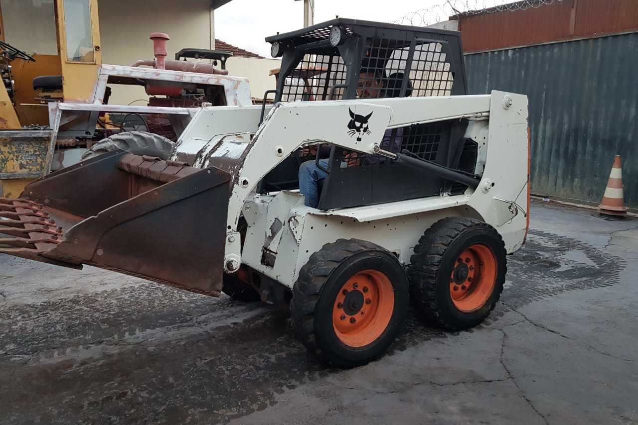 Mini Carregadeira Bobcat Bobcat 20/04 - Ra Maq - Comercio de Maquinas e ...