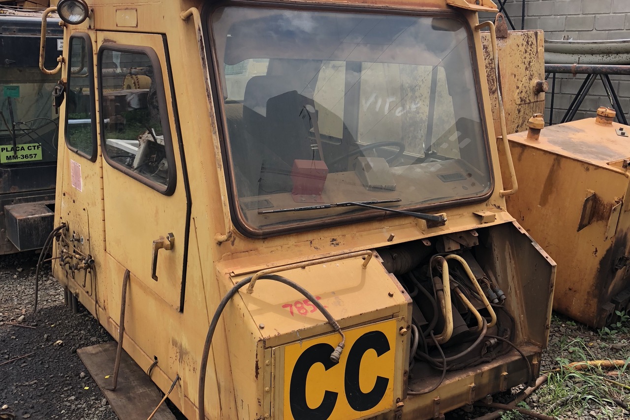 Cabine Caterpillar 785C 02/02 - Jax Machinery Comercio Locacao e ...