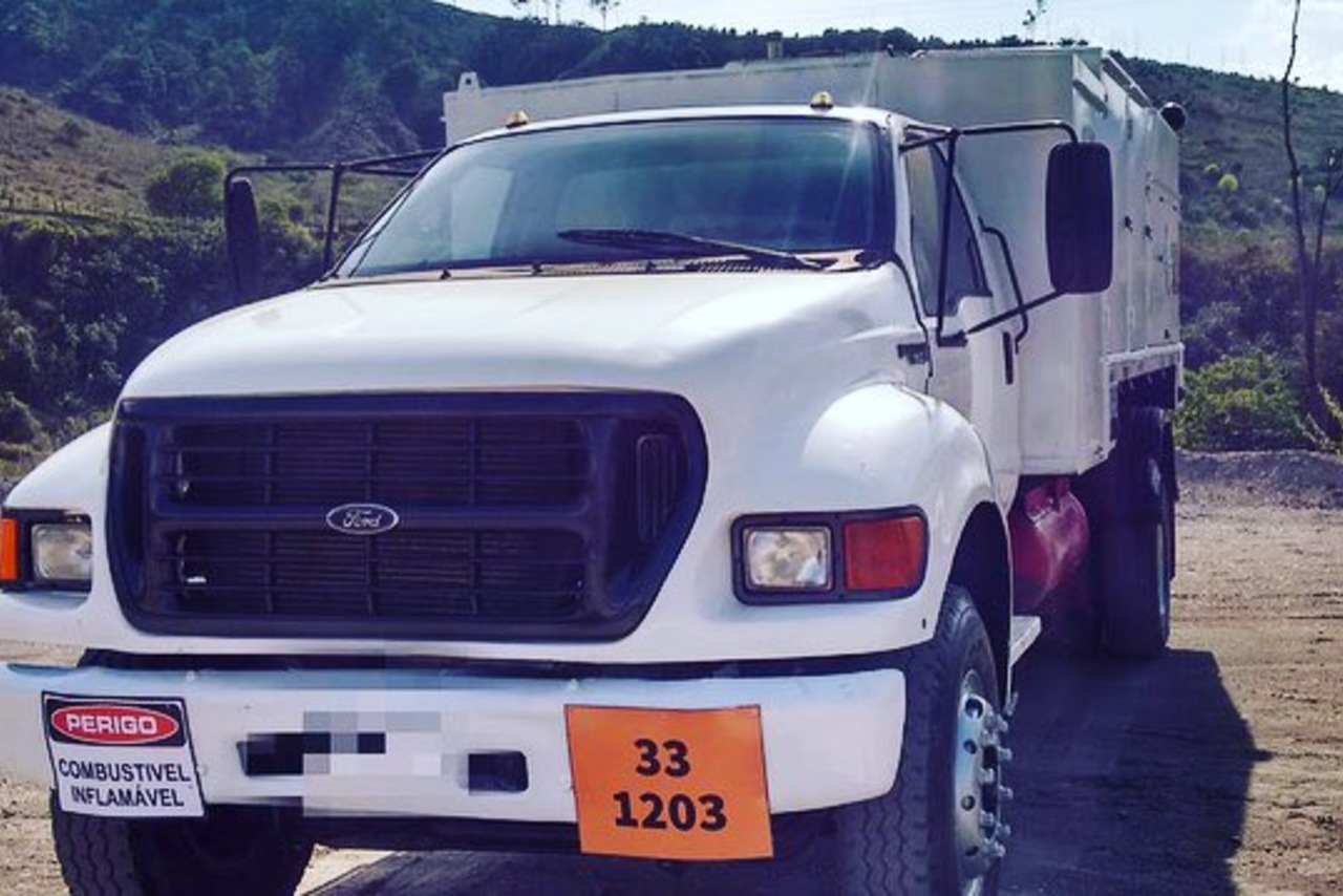 Caminhão Ford F14000 07/07 - Thiago Oliver Pereira | Trucadao.com.br