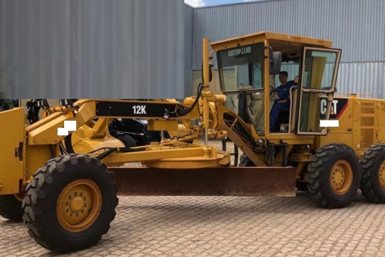 Motoniveladora Caterpillar 12K 17/17 - BHLOC | Trucadao.com.br