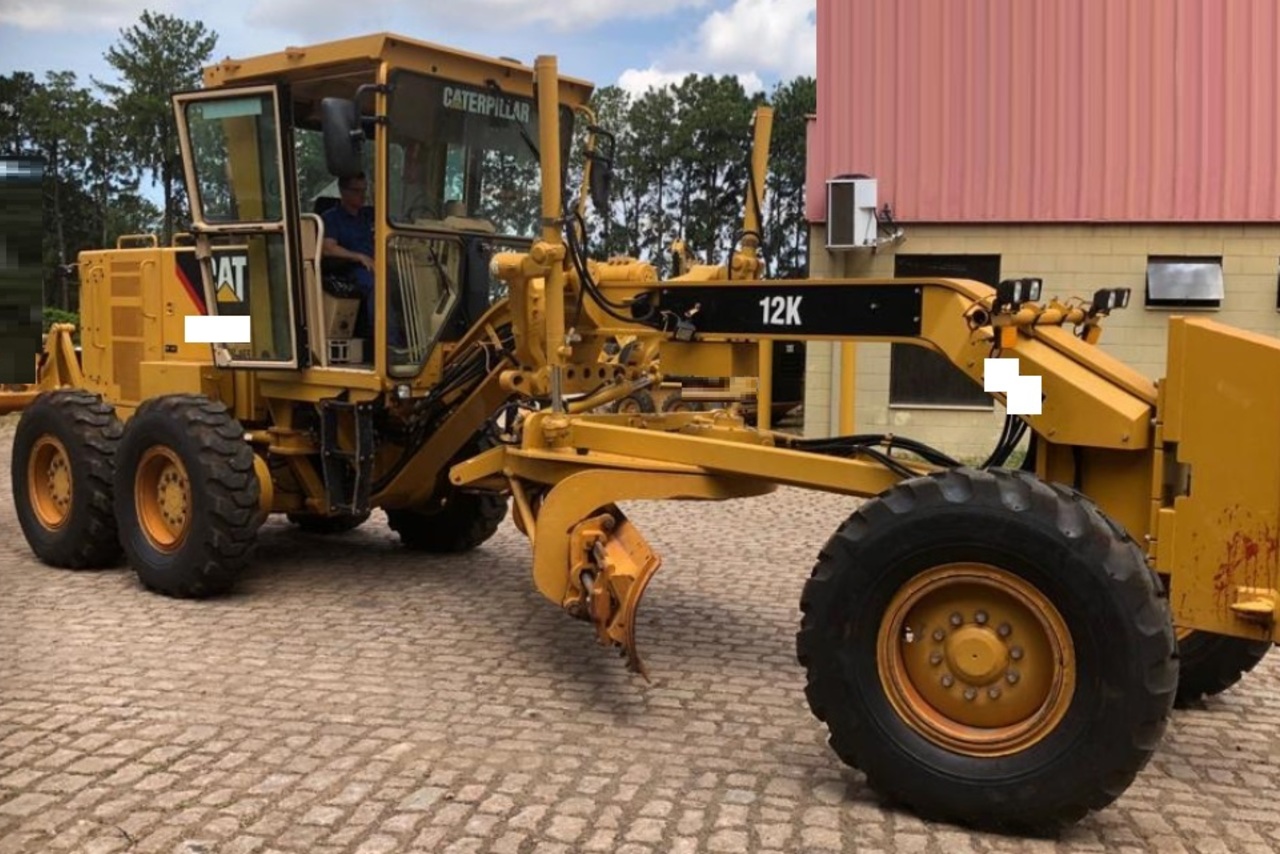 Motoniveladora Caterpillar 12K 17/17 - BHLOC | Trucadao.com.br
