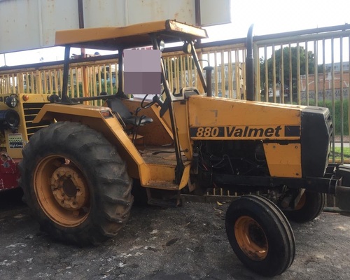 Trator Valmet 880 88/88 - BHLOC | Trucadao.com.br