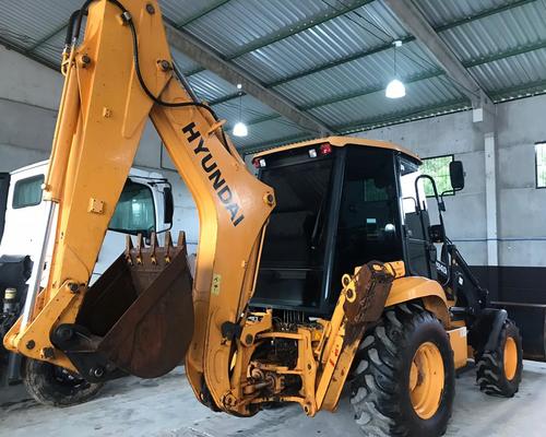 Retroescavadeira Hyundai H940C 15/15 - Tche Agropecuaria | Trucadao.com.br