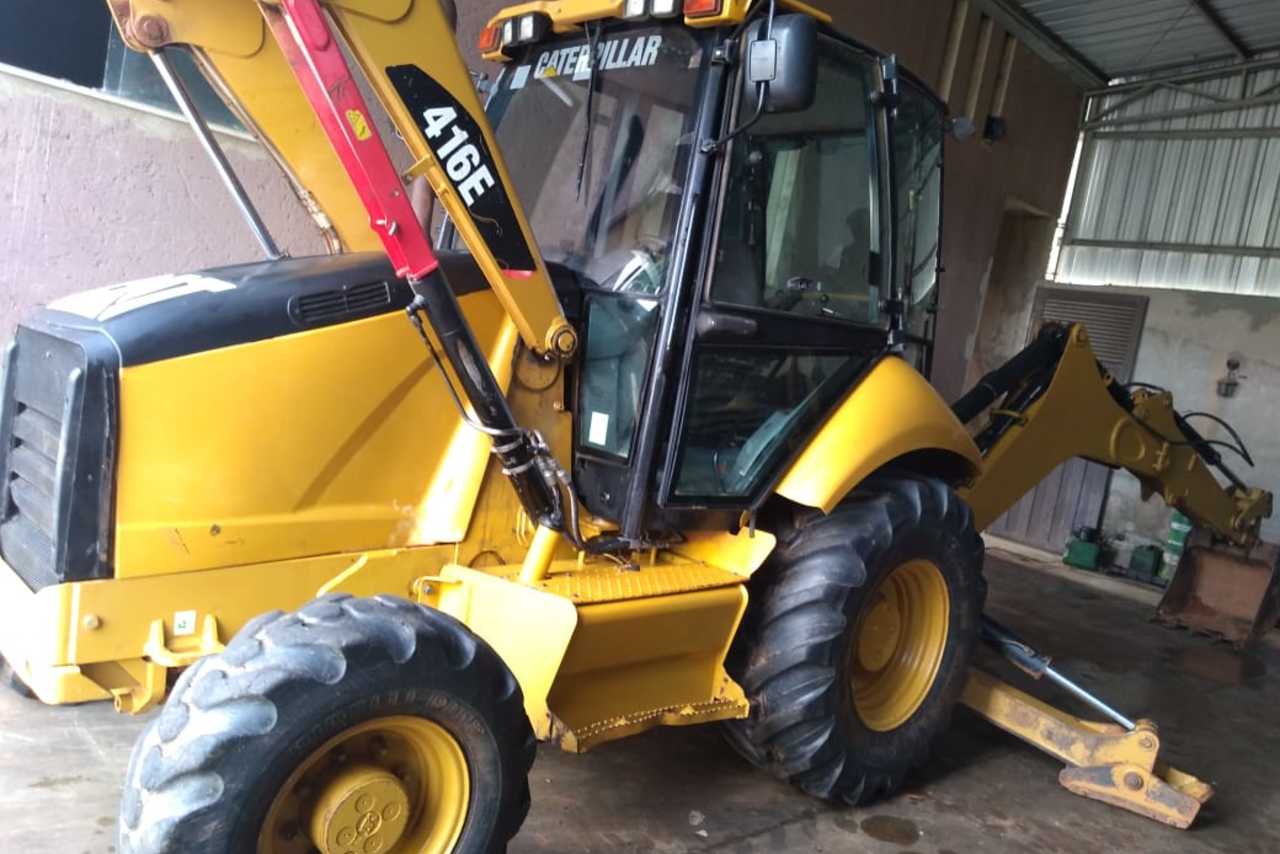 Retroescavadeira Caterpillar 416E 13/13 - DMU Máquinas | Trucadao.com.br