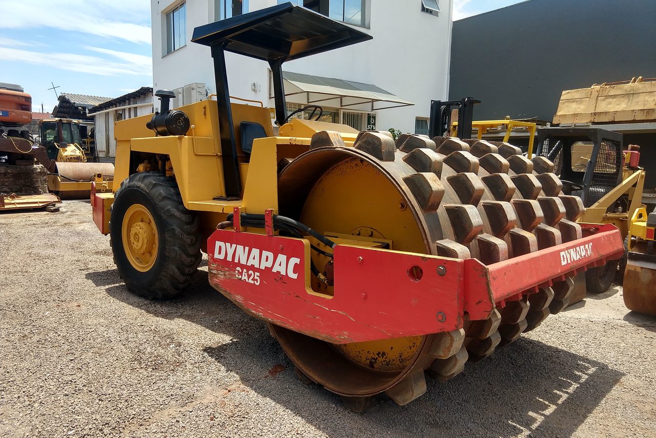 Rolo compactador Dynapac Rolo CA25 78/78 - Construmaq Comércio de ...