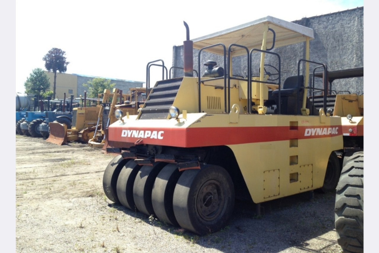Rolo compactador Dynapac CP271 99 - Bruto Equipamentos | Trucadao.com.br